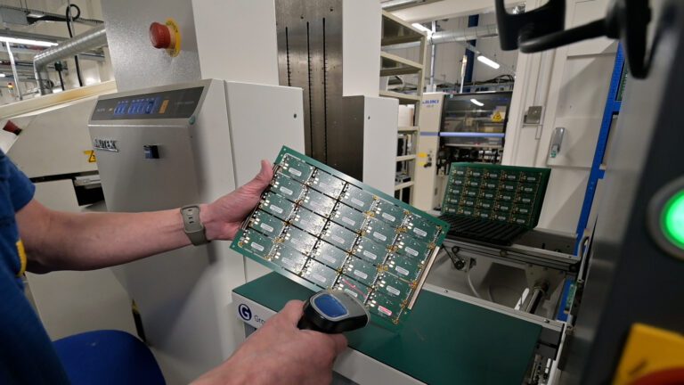 PCB Manufacturing in 2025: Future Trends To Look Out For - Active-PCB ...